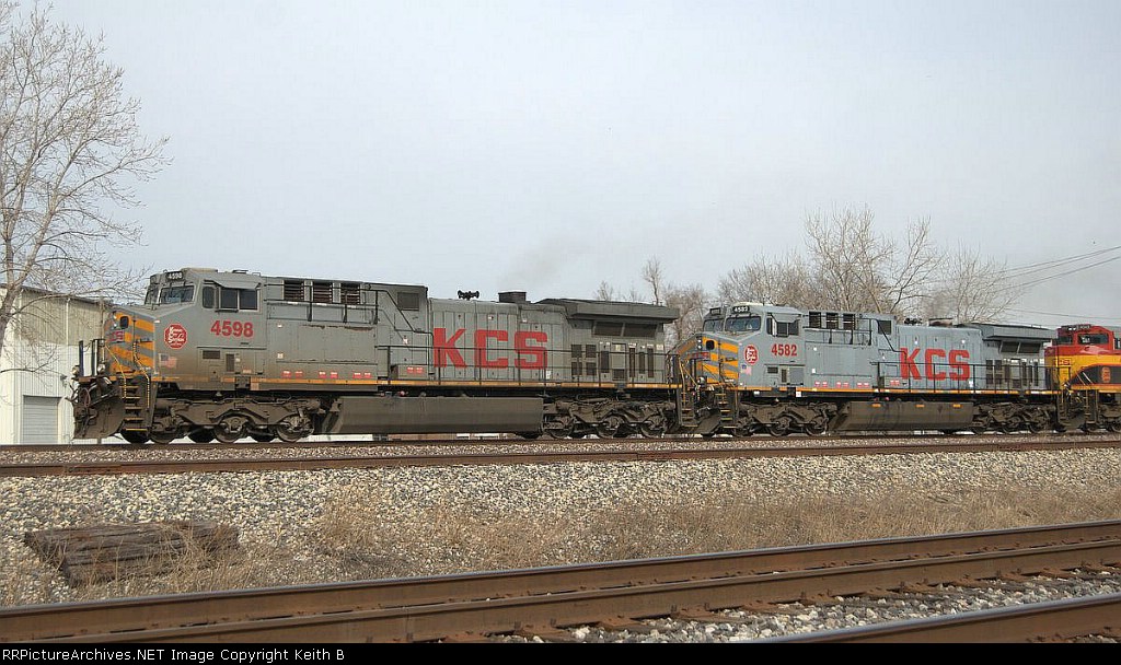 KCS 4598 and 4582
